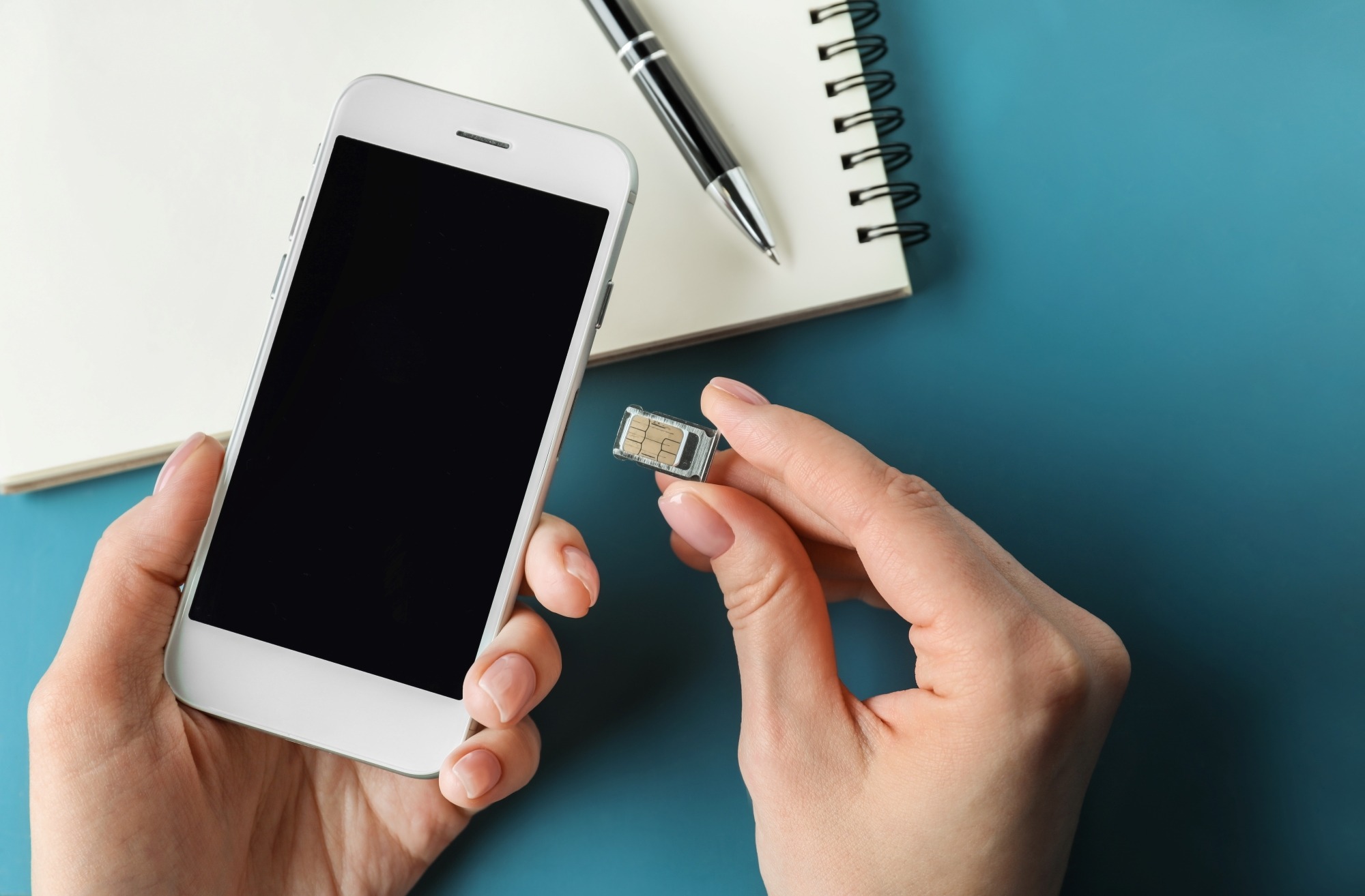 Best Travel Gadgets You Need for Your Next Trip | Fox World Travel